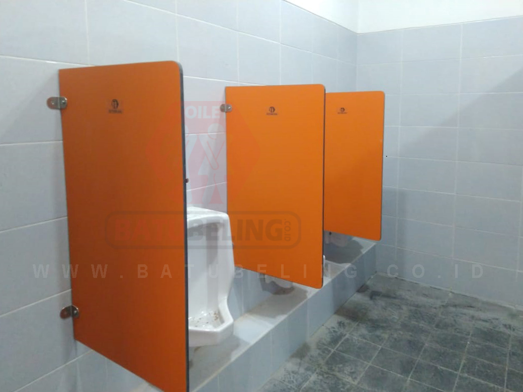 PT. ETERNIT GRESIK - CUBICLE TOILET - Batu Beling